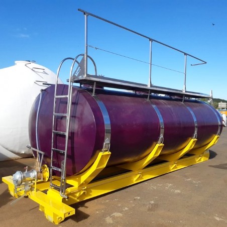 Ensemble citerne en polyester sur berce, capacité 13000 L