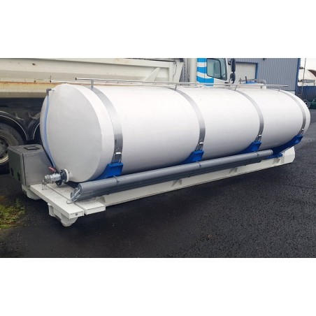 Ensemble citerne en polyester sur berce, capacité 13000 L